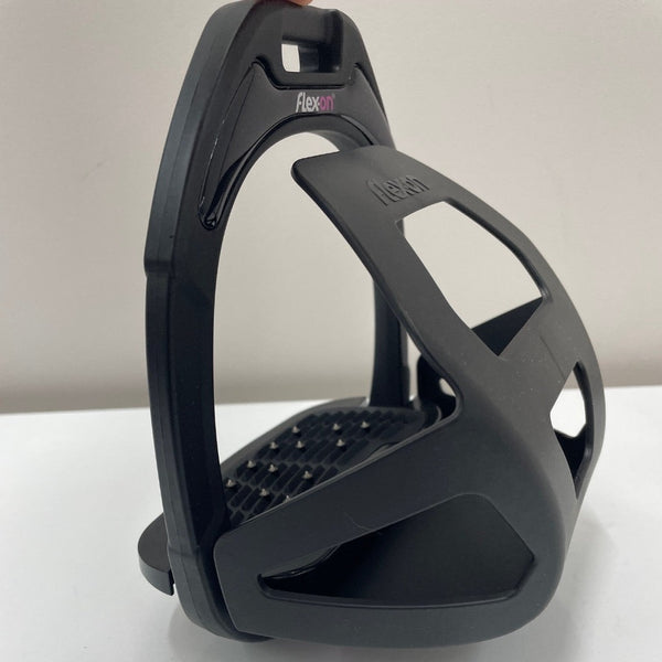 Flex on Endurance Stirrups with Toe Cages - Horse in the Box